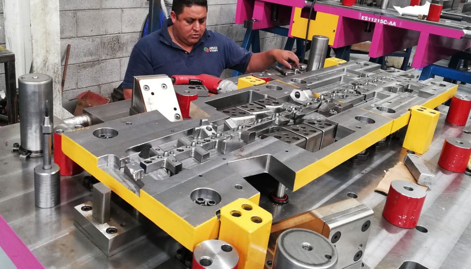 Arias Stampi análisis, Diseño y fabricación de moldes y troqueles